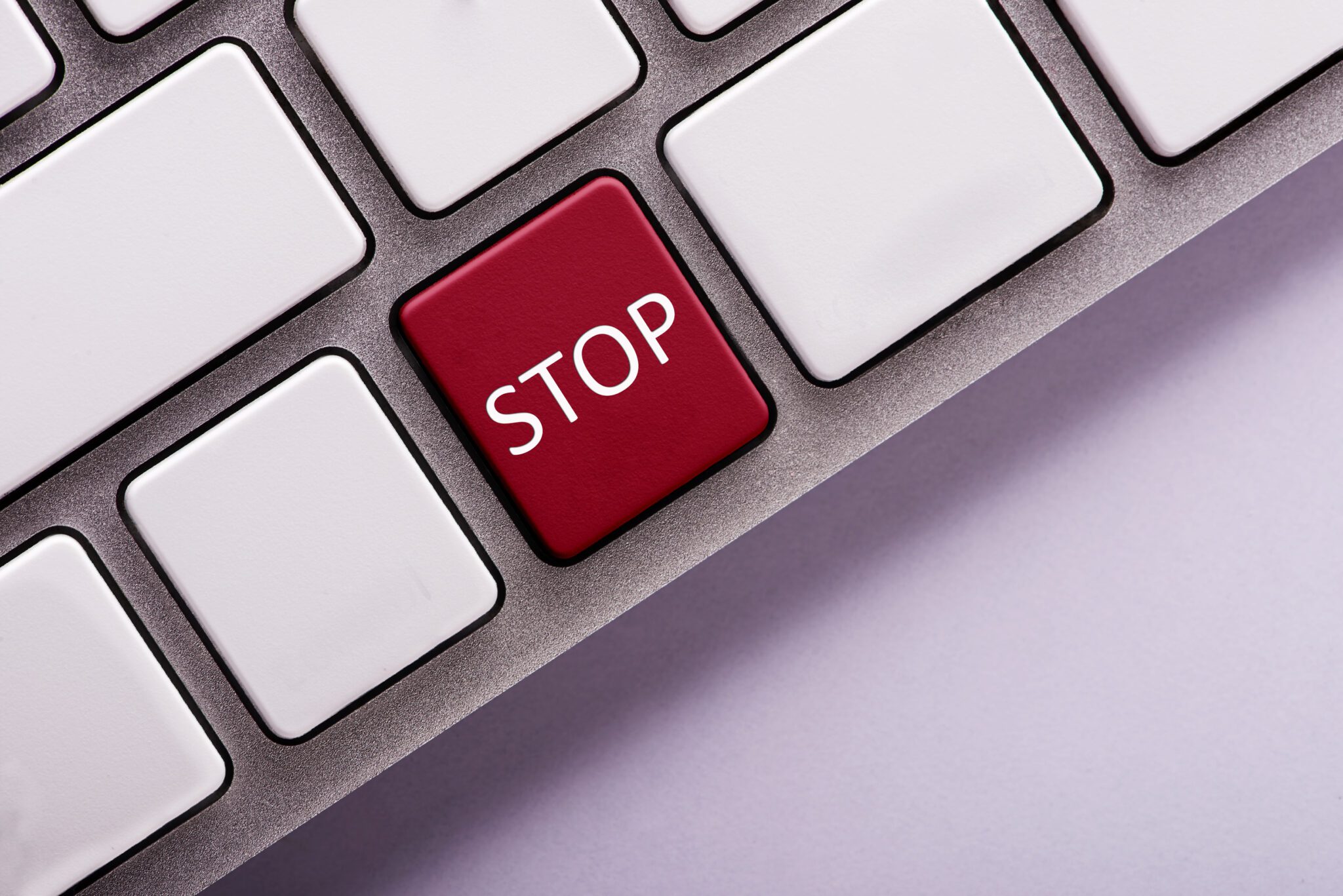 Stop,Button,On,White,Computer,Keyboard | パソコン博士の知恵袋